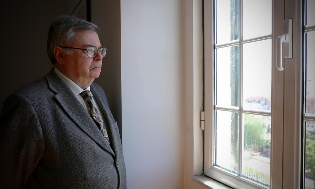 Morte De Mário Mesquita Parlamento Aprova Voto De Pesar Pela Morte De
